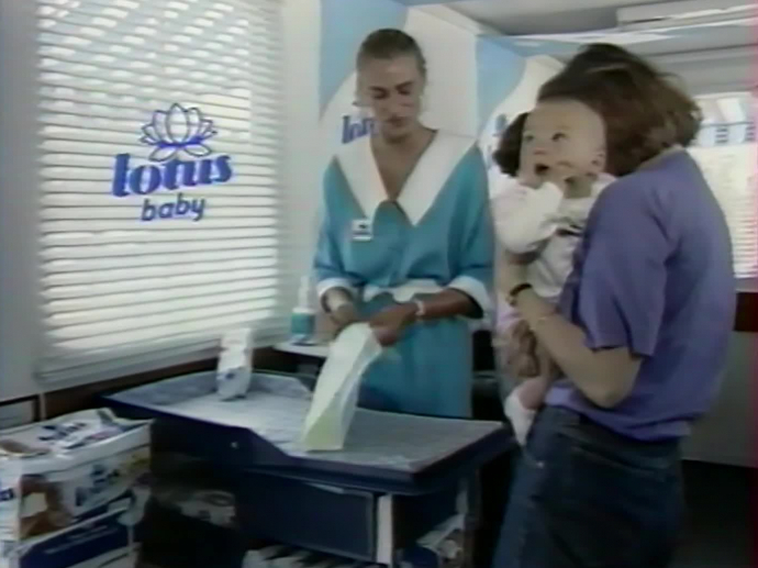 LOTUS RELAIS BEBE BABY : CHANGE BEBE STATION AUTOROUTE | INA