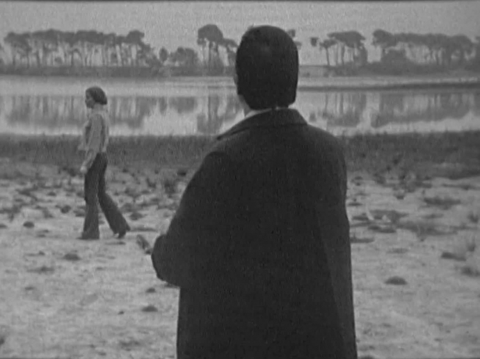 Claude Chabrol et des télespectatrices à propos du film "Les Noces ...