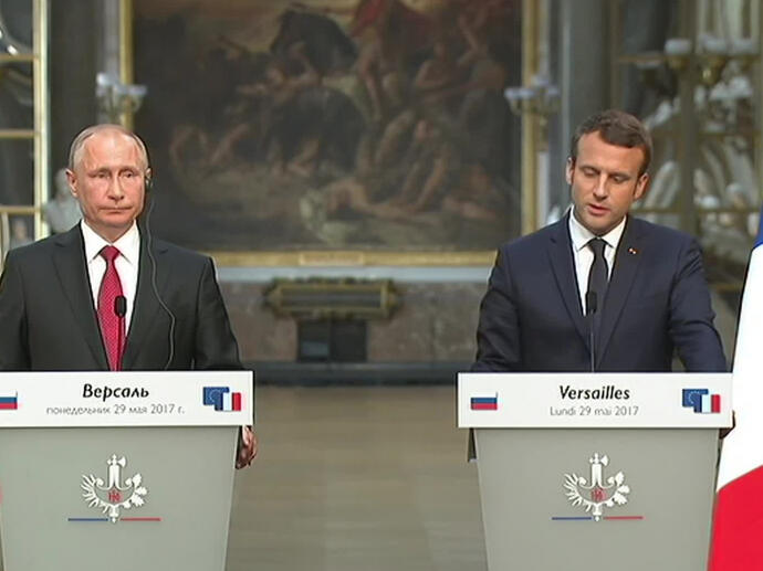 Vladimir Poutine La Fermeté Affichée Demmanuel Macron Ina