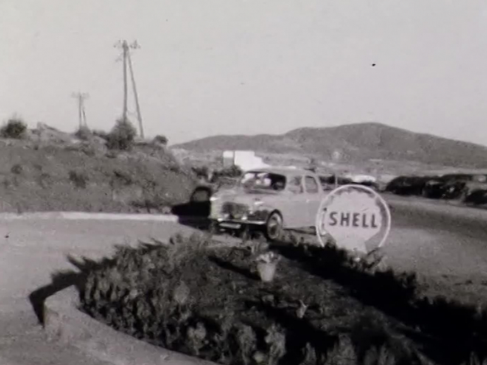 Le plein d'essence chez Shell, Maroc | INA