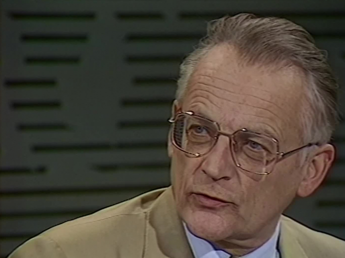 Invité : Alain Touraine sociologue | INA