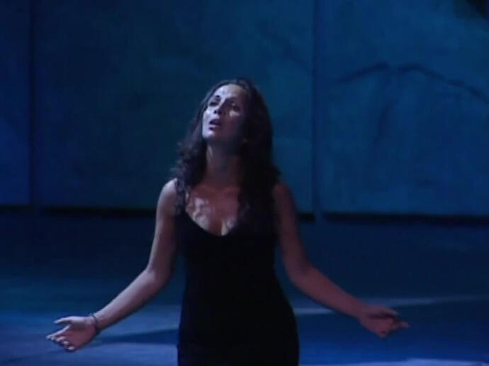 ' Notre-Dame de Paris ', un retour 25 ans après | INA