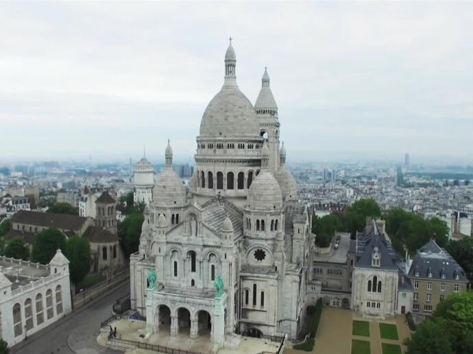 À Montmartre, la basilique du Sacré-Cœur «pour expier les erreurs du ...