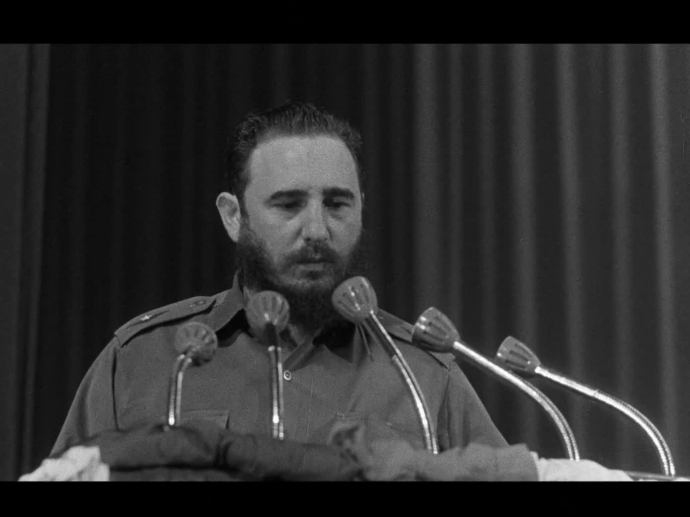 Redifusión extracto del discurso de Fidel Castro = Rediffusion extrait ...