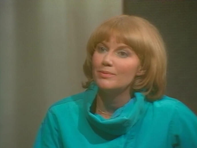 Plateau Martine Allain Regnault | INA