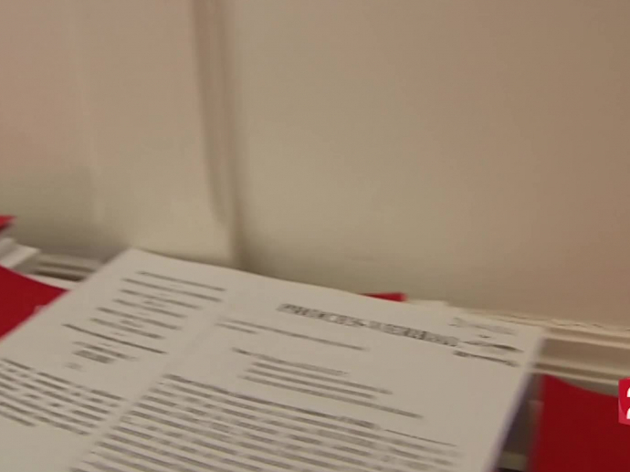 20 heures : émission du 15 février 2009 | INA