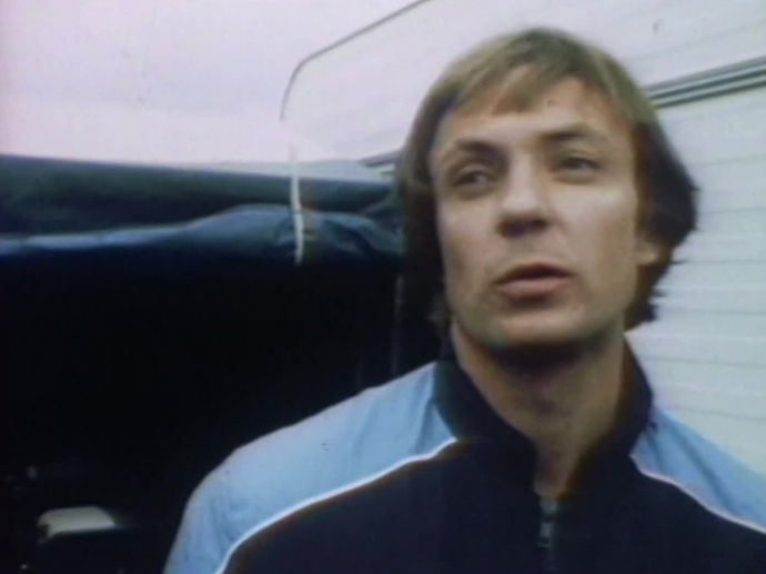 Portrait du pilote moto Patrick Pons | INA