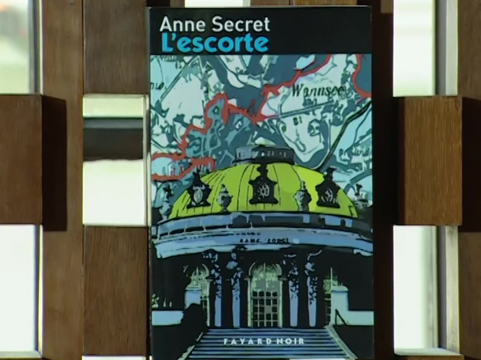 Anne Secret : L'escorte | INA