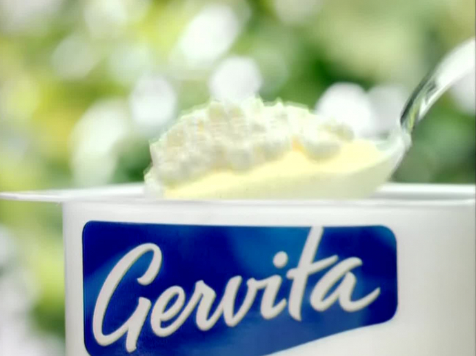 Gervita de Danone : Gervita + café grand mère tendre matin | INA