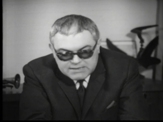 Réaction de Mr Schmidt, directeur du centre culturel de Toulouse | INA