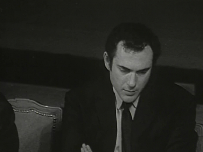 Harold Pinter et une spectatrice | INA