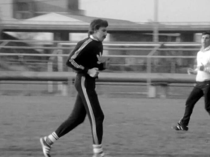 Rugby : Jean Pierre Romeu blessé avant les quarts de finale | INA