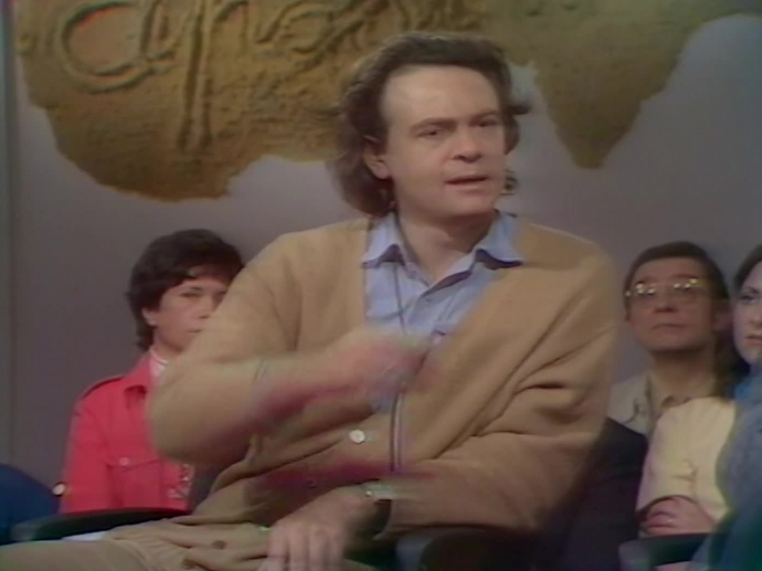 Patrick Modiano à propos de son livre "Livret de famille" | INA