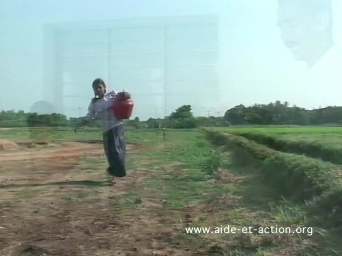 Aide et action : Sathia Version 16 secondes | INA