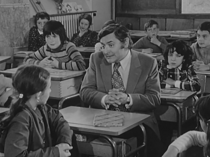 Roger Carel "Le Chat, la belette et le petit lapin" | INA