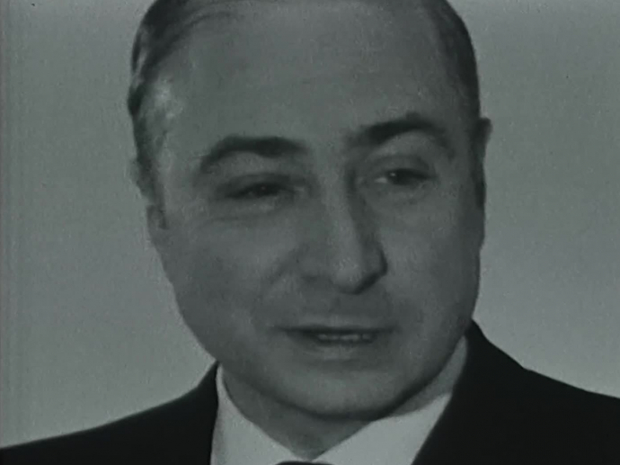 Gérard Oury à propos du film "Le corniaud" | INA