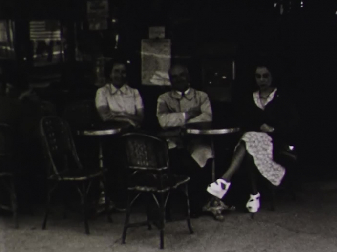 En terrasse à Paris | INA