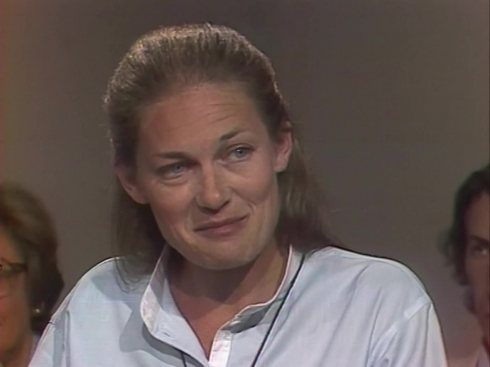 Débat autour du livre d'Elisabeth Badinter "L'amour en plus" | INA