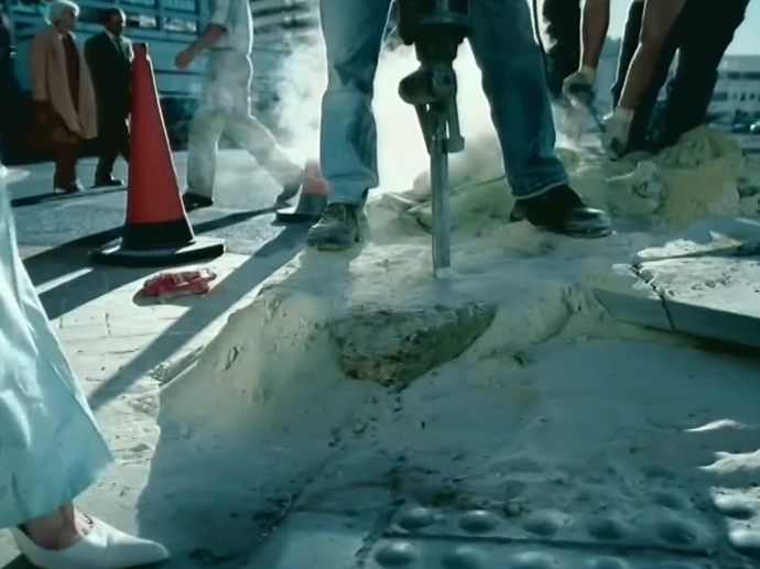 Demak'up : Pollutions agressions version 16 secondes | INA