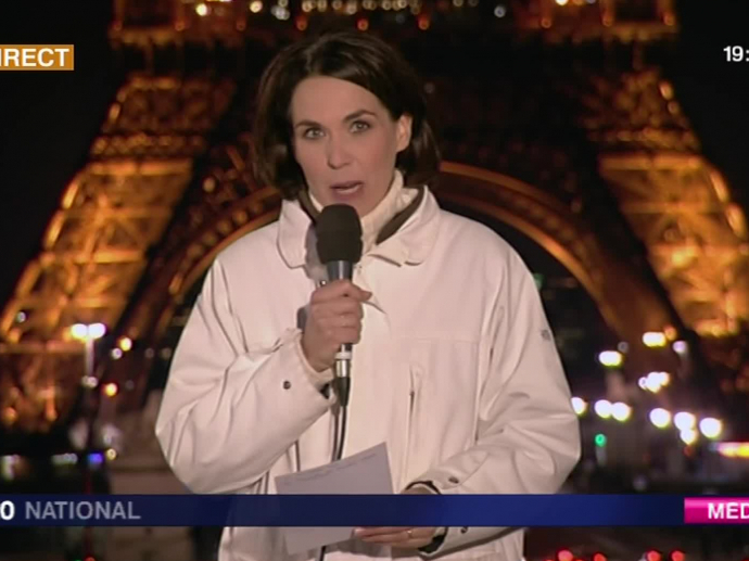 Plateau duplex : Laura Massis depuis la Tour Eiffel | INA