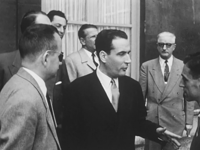 François Mitterrand participe au gouvernement Laniel | INA