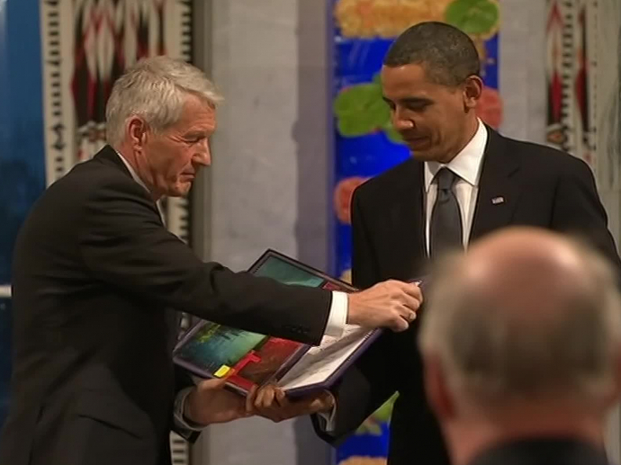 Barack Obama reçoit le prix Nobel de la paix à Oslo | INA