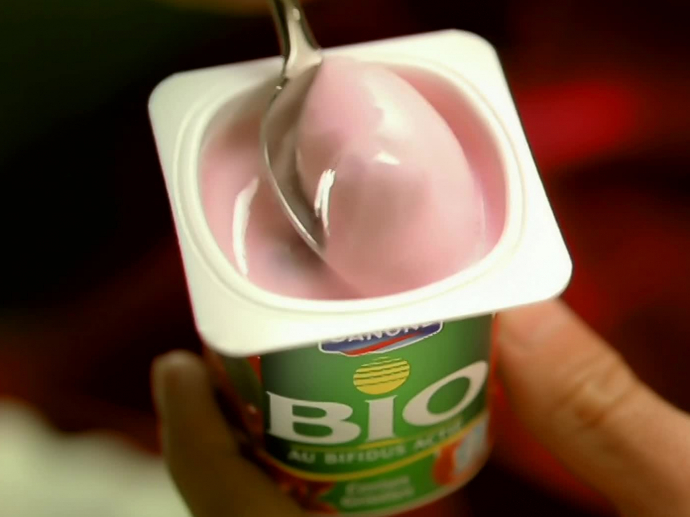 Danone bio fruits : Couple | INA