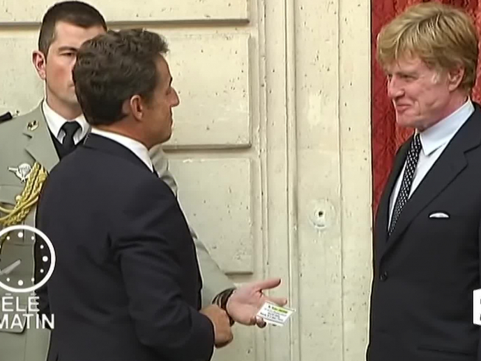 Robert Redford reçoit la Légion d'Honneur à l'Elysée | INA