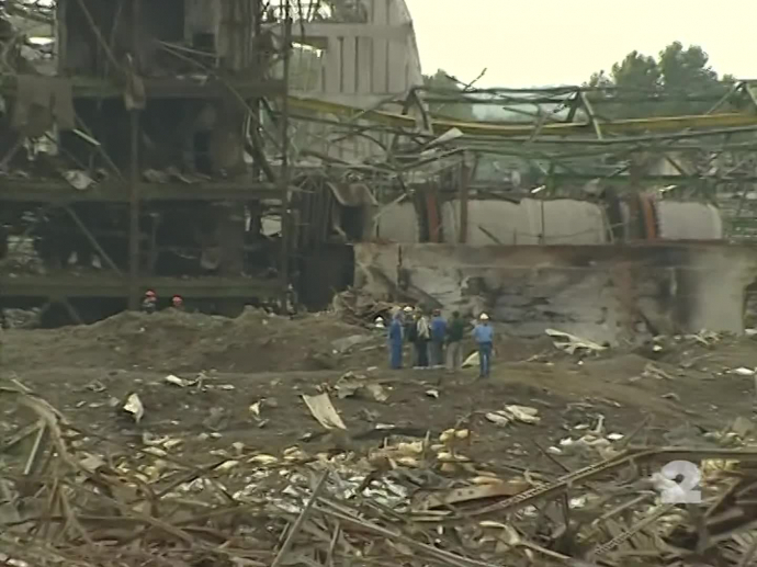 Enquête sur l'explosion de l'usine AZF à Toulouse | INA
