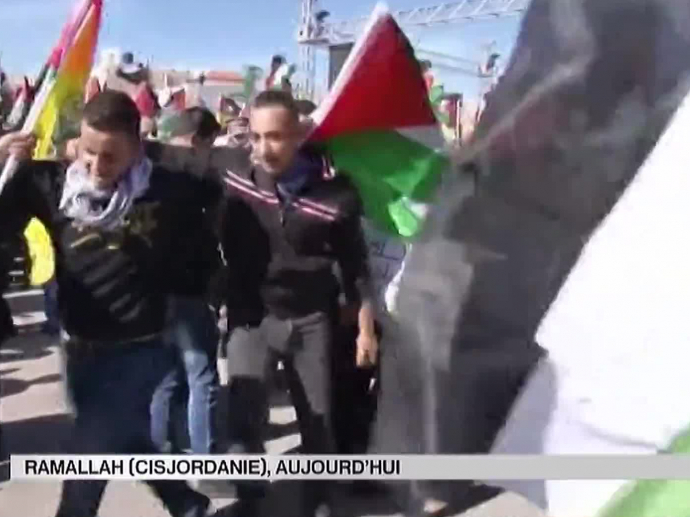 Ramallah : retour triomphal de Mahmoud Abbas | INA