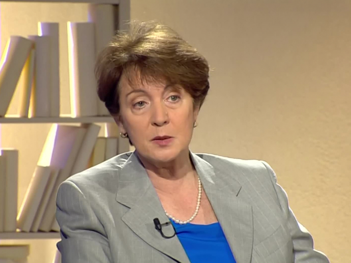 Catherine Tasca à propos du prêt payant des livres | INA