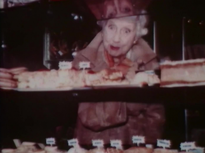 Denise Grey sur ses débuts au Music Hall | INA