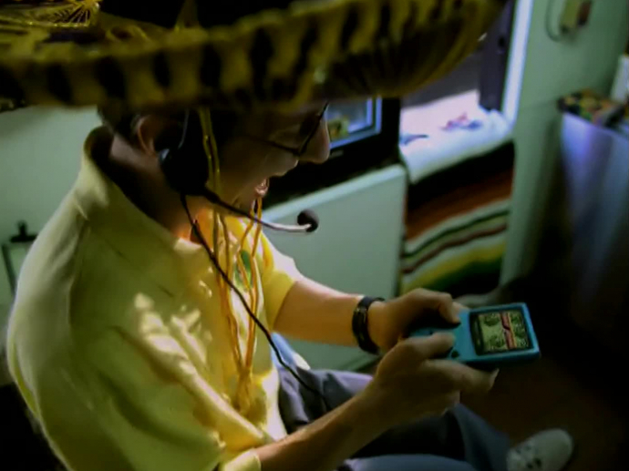 Game boy color de Nintendo : Drive thru Mario version 15 secondes | INA