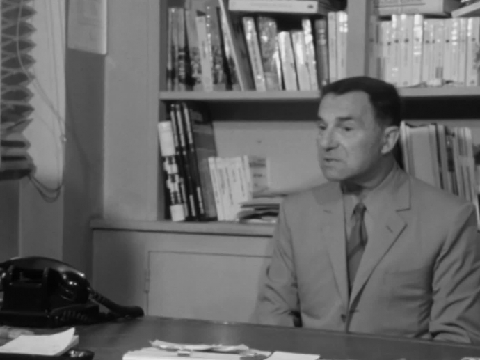 Robert Charroux : Le livre du mystérieux inconnu | INA