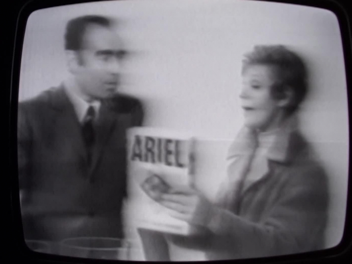 ARIEL : lessive | INA