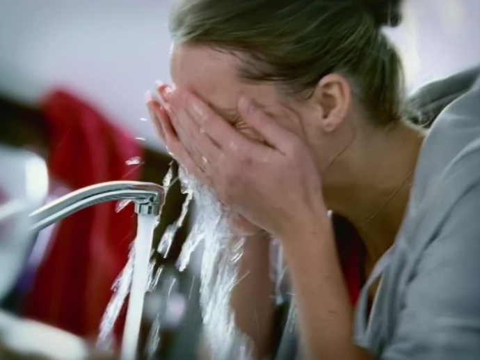 Centre de l'information de l'eau : Merci version 10 secondes | INA