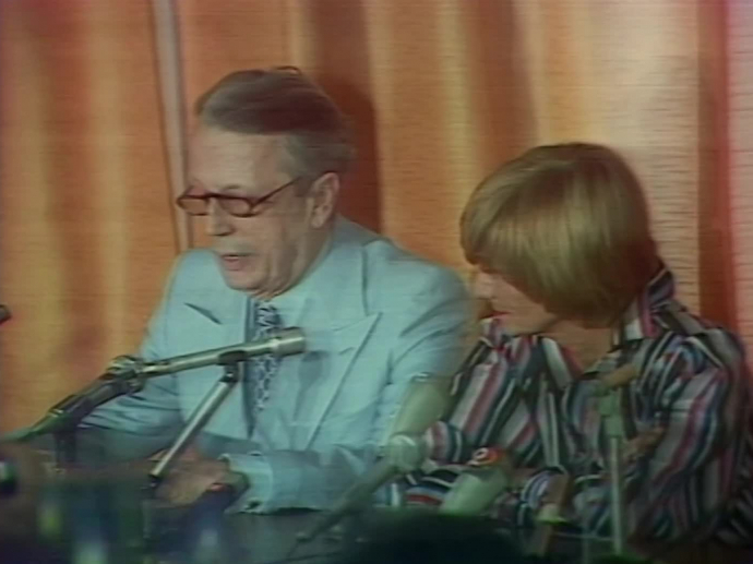 Lecture du Palmarès par Robert Favre le Bret et Françoise Sagan | INA