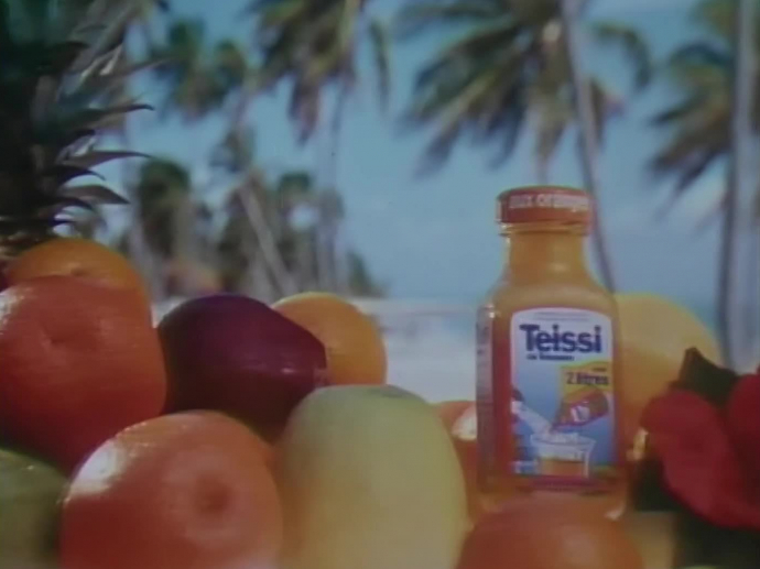 TEISSI : concentré jus de fruit : le club | INA