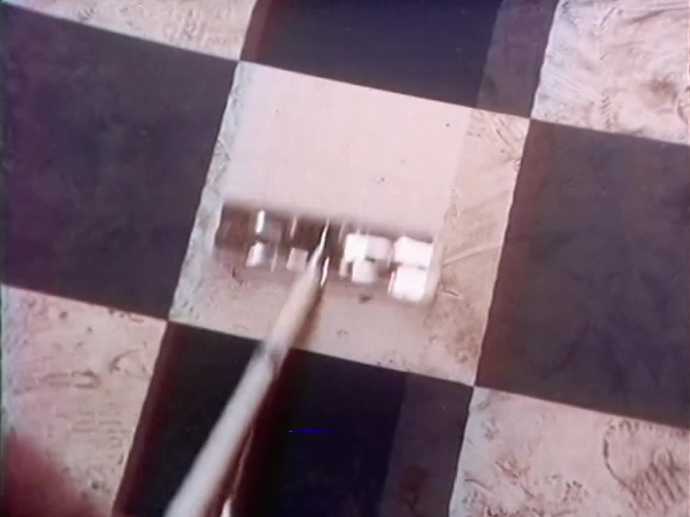 Nubril : shampooing cirant pour sol : salon de coiffure | INA