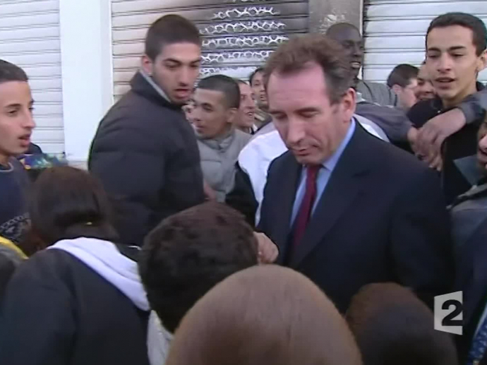 François Bayrou : la gifle | INA