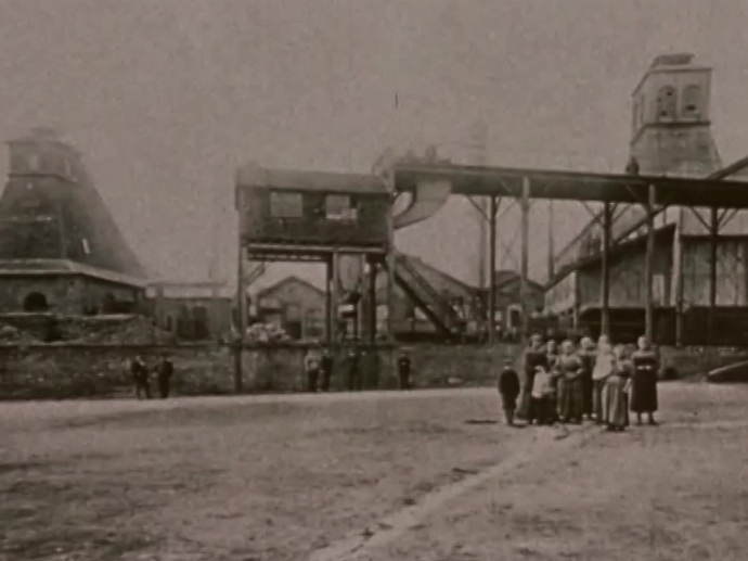 Chevalement des mines | INA