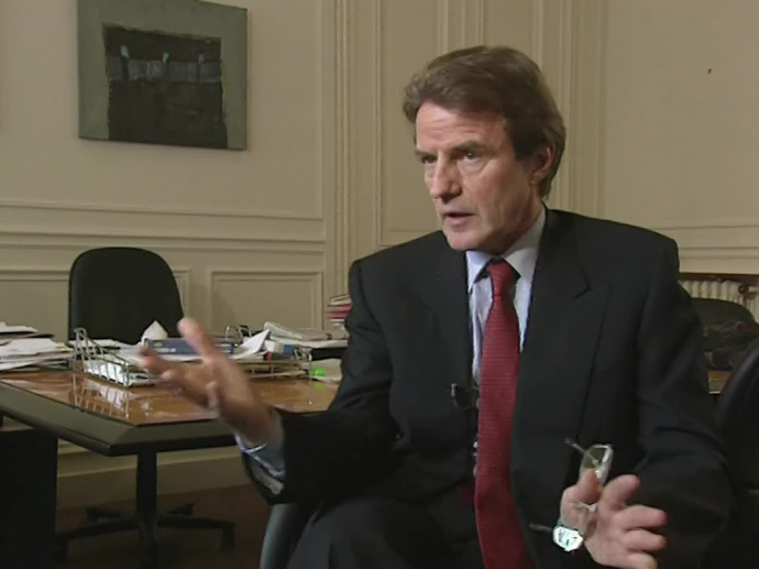 Interview Bernard Kouchner | INA