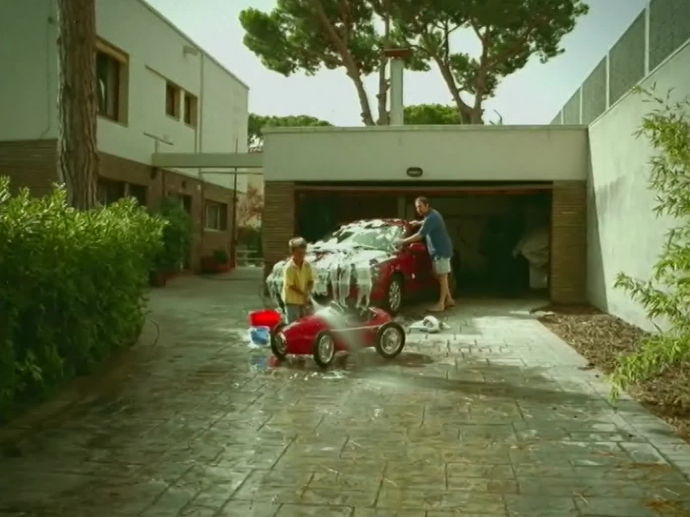 Mc donald's image : Kids and cars | INA