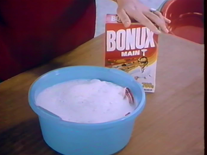 BONUX : LESSIVE MAIN POUDRE A LAVER | INA