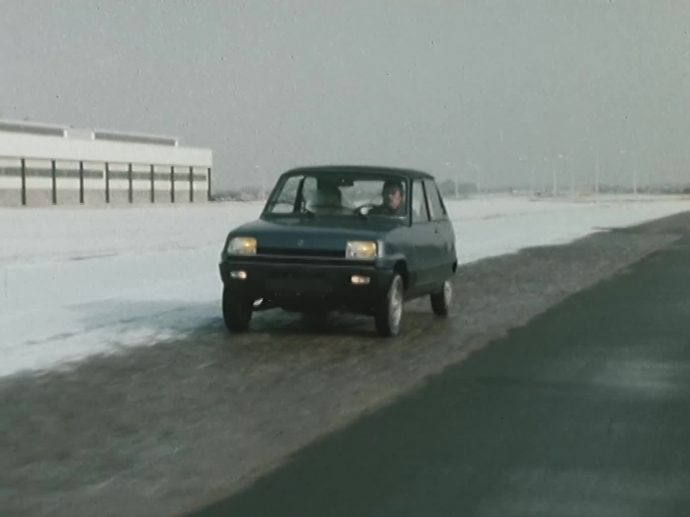 Présentation de la Renault 5 automatique | INA