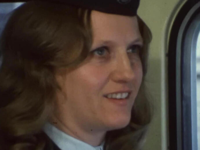 Rencontre avec une machiniste de la RATP : place des femmes dans le métier | INA