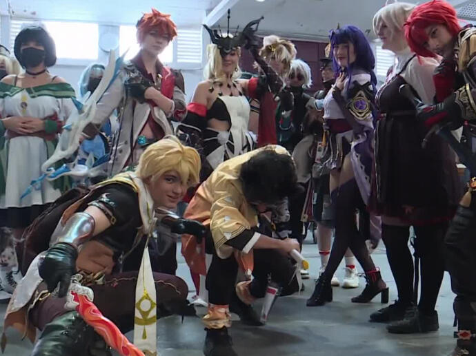 Les débuts du phénomène cosplay en France | INA