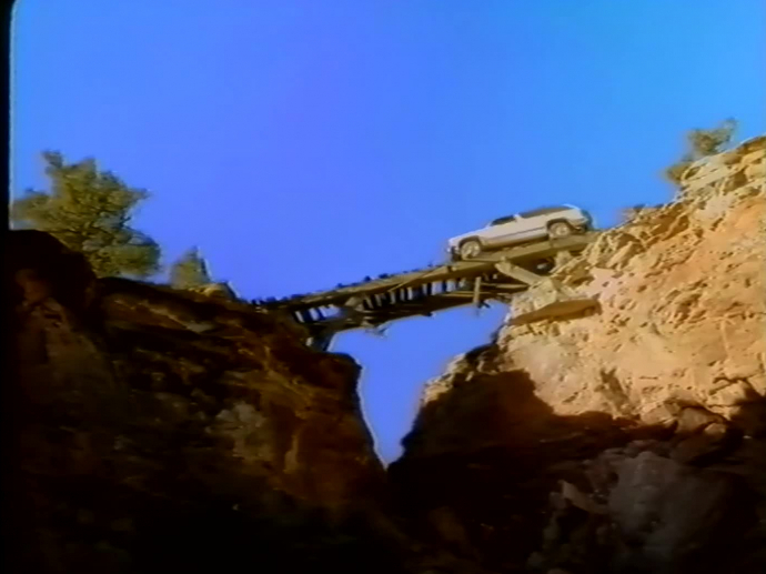 Optic 2000 : Le pont surimpression M6 version 20 secondes | INA