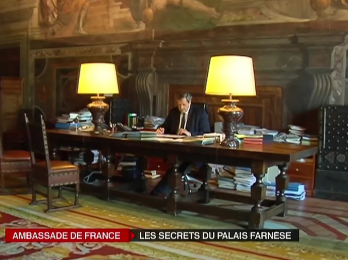 Rome : visite de l'ambassade France dans le Palais Farnèse | INA