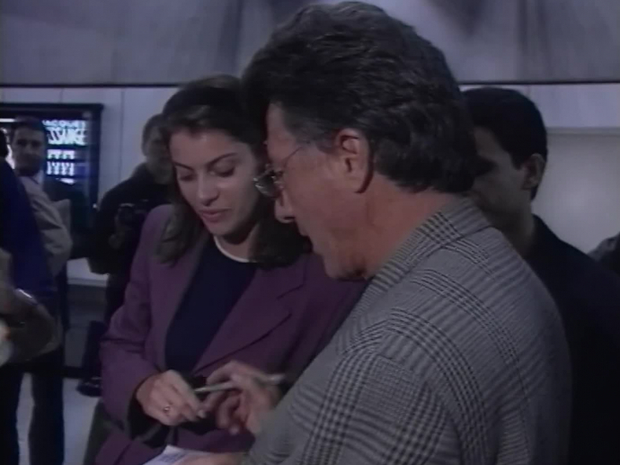 Visite de Dustin Hoffman à Cannes | INA